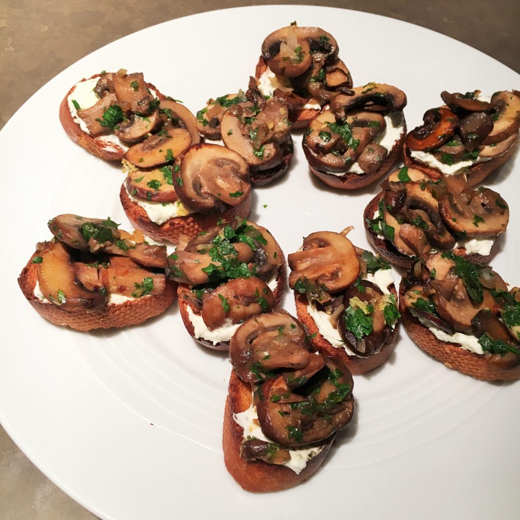 Toasts aux champignons citronnés – Quelques gouttes de plus